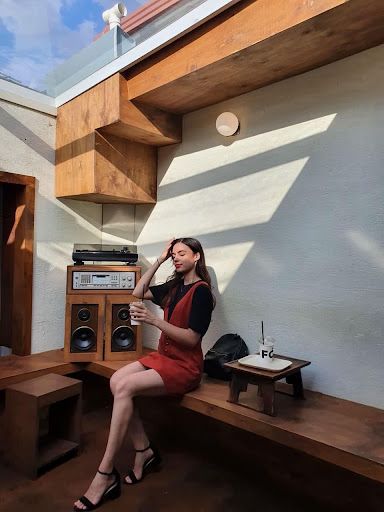 Influencers embrace Korean student life with a side of social media | K ...