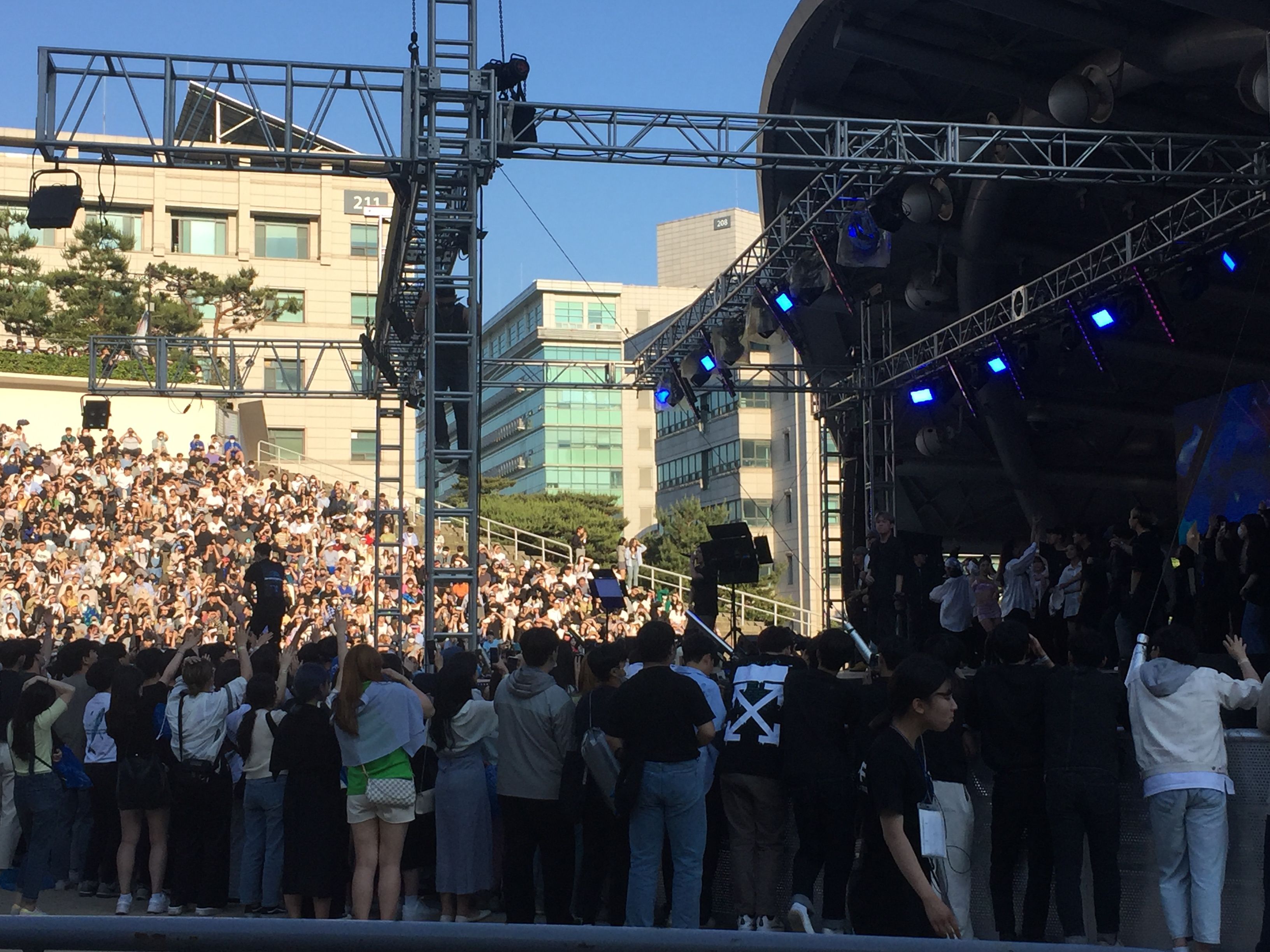 Navigating Korea's Spring University Festivals | K-campus
